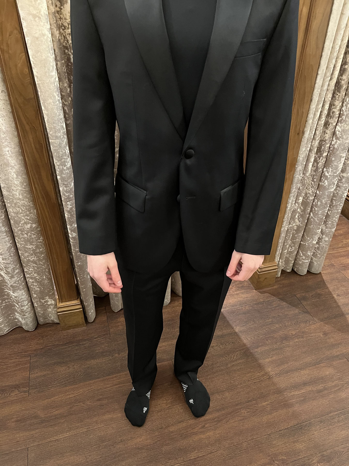 Expert Suit Lining Replacements in London | AB Suit Alterations